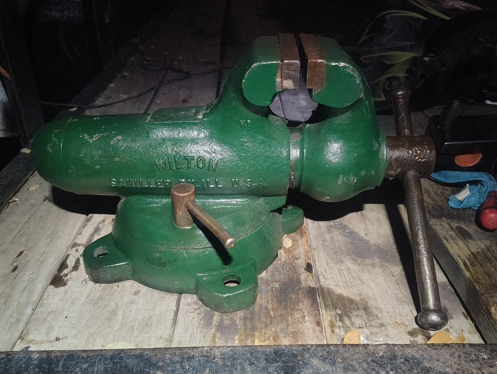 Wilton Bullet Vise Model 101028 Includes Swivel Base Model 101082 Great ...