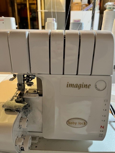 Baby Lock Imagine Wave - Air Thread Serger! BLE1AT-2 | eBay