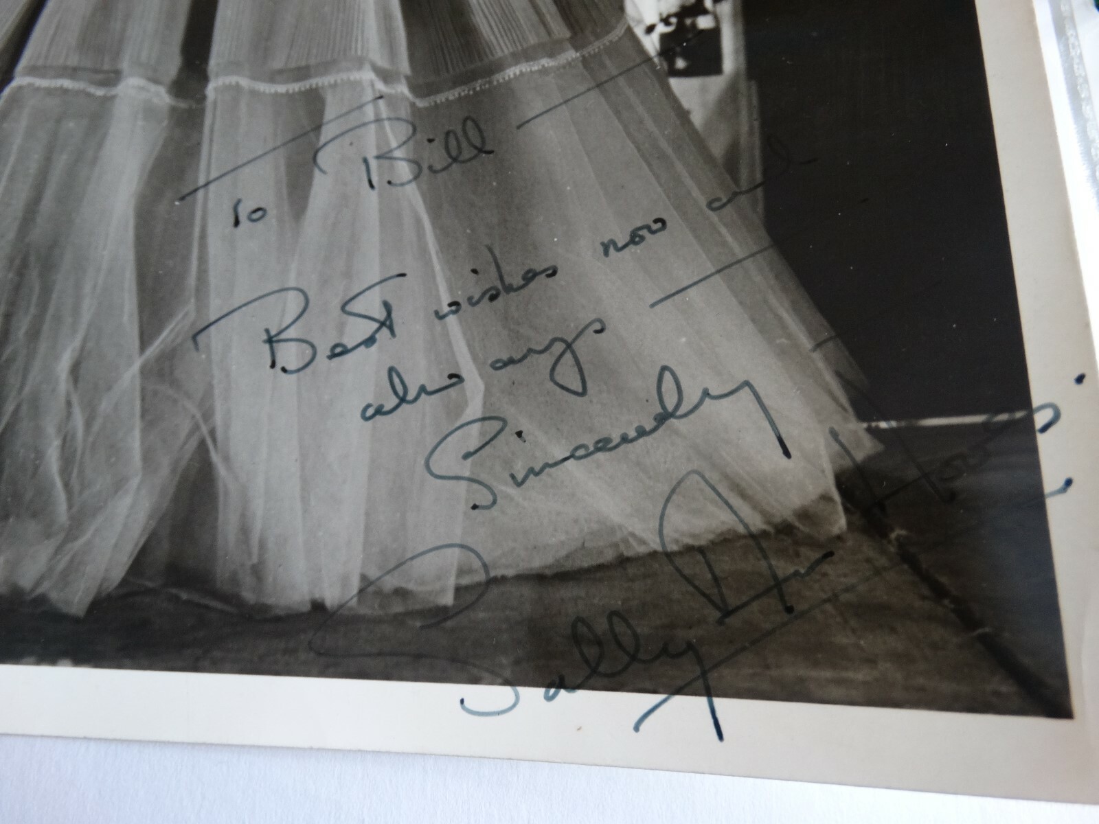 GENUINE Autographed SALLY ANNE HOWES 8x10" vintage signed photo +Full C ...