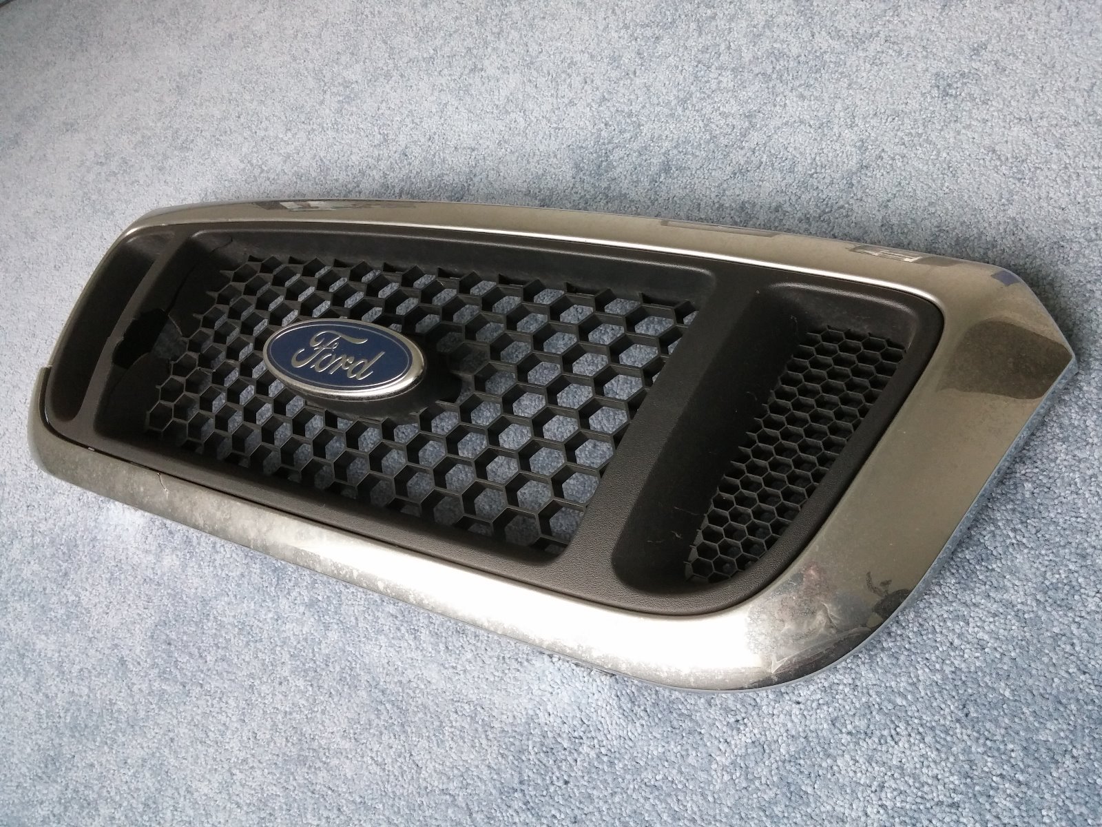 2004 04 Ford Ranger OEM Grille Ass'y 4L54-8200, Blue Emblem Factory ...