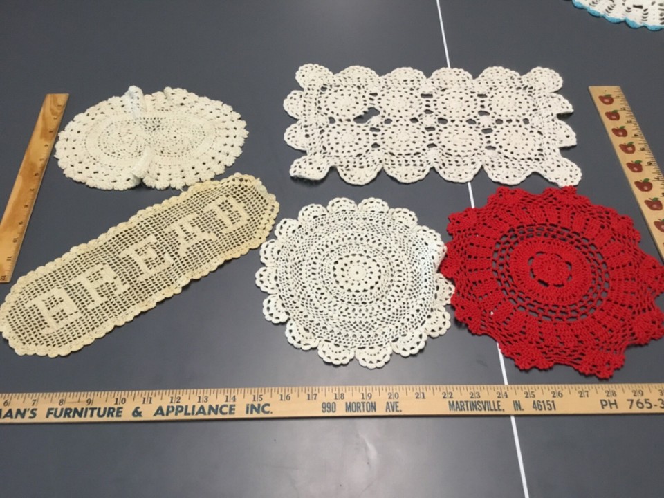 25 pc Lot Crocheted Doilies Doily Scrap Cutter Med/Lg Upcycle Repurpose ...