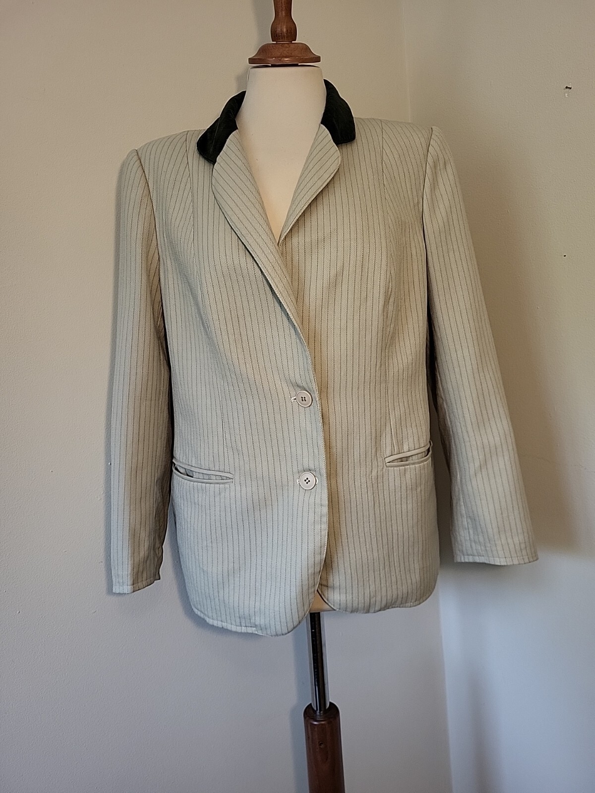 Tris Lady Italian Designer Vintage Pinstripe Beige Bl… - Gem