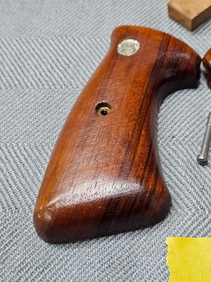 S&W Smooth Target Grips For Smith & Wesson K & L Frame Square Butt #8 ...