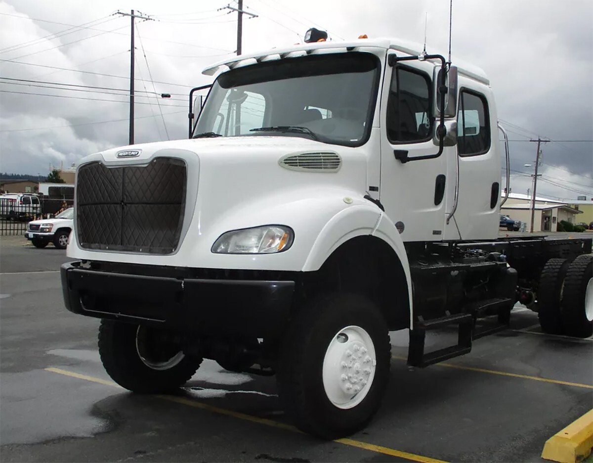 Freightliner Crew Cab Trucks Freightliner Business Class M2 106