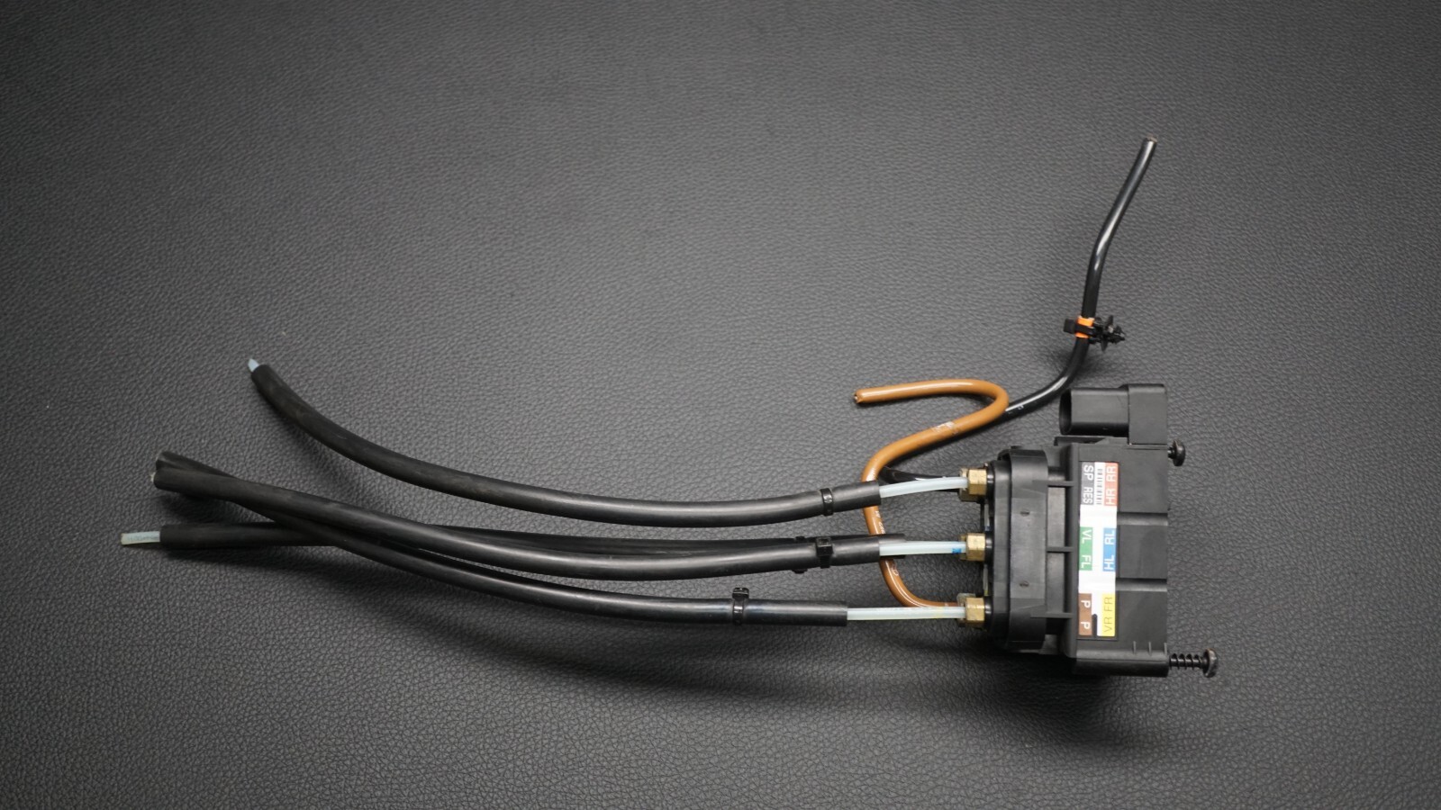 OEM MERCEDES BENZ W213 W238 C238 AIRMATIC AIR CONTROL VALVE BLOCK ...