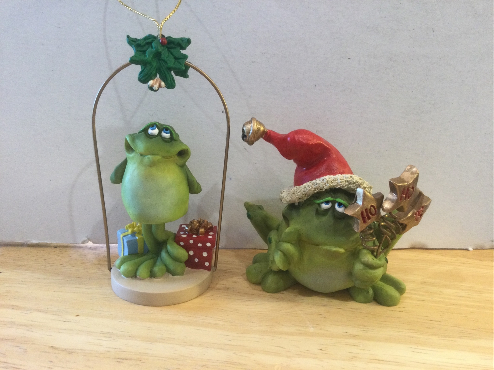 (2) Russ Douglas Toadily Yours Christmas HOHOHO & Frog W/Presents ...