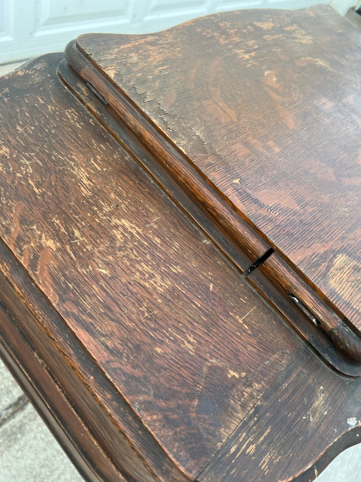 1905-1915 Free No. 5 in Oak Cabinet Treadle Sewing Machine - RARE ...