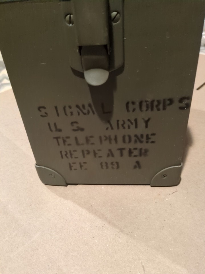 Military SIGNAL CORPS U.S. ARMY Telephone Repeater Phone EE-89-A Wooden ...