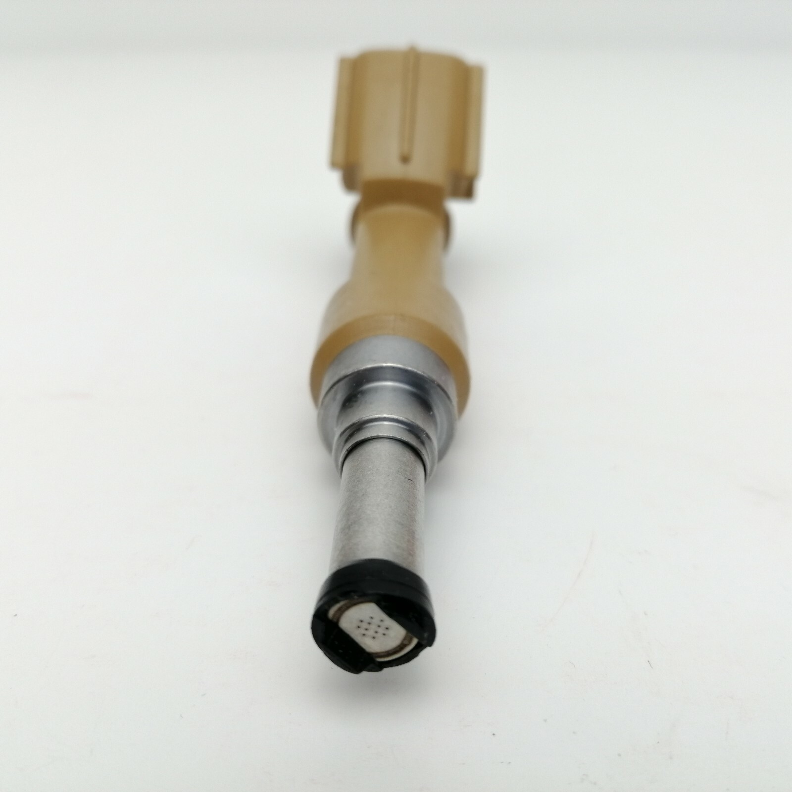 FOR TOYOTA PRIUS PLUS 1.8L FUEL INJECTOR 2ZR-FXE 23250-37010 23209 ...