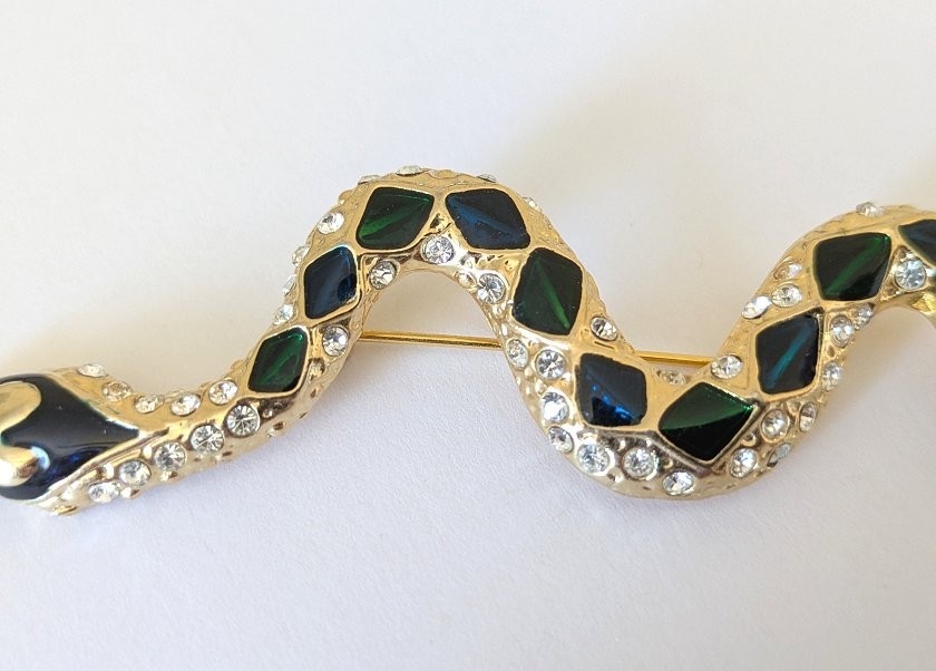 Vintage Rhinestone & Green Enamel Gold Tone Crawling Snake Brooch Pin ...