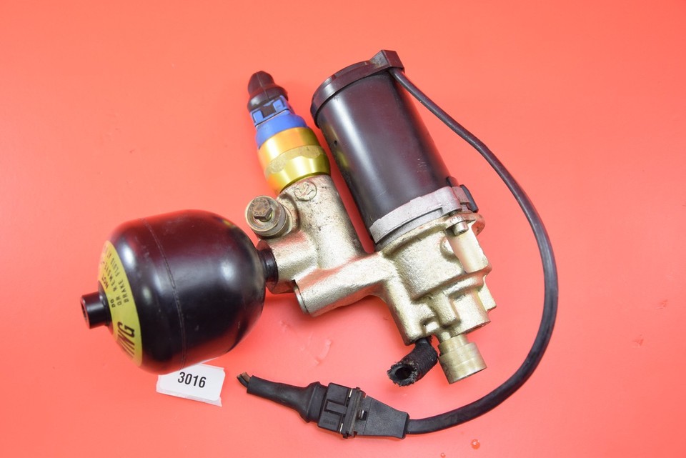 D#6 90-94 Jaguar XJ6 XJ12 ABS Brake Pump Booster Accumulator 10.0511 ...