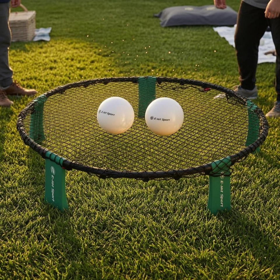 Rebound Ball Game Game White Balls Outdoor Sport Competitive Play ...