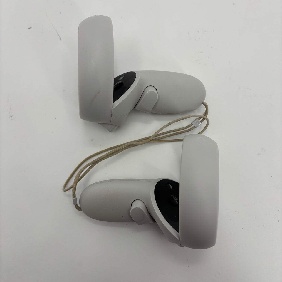 Oculus Quest 2 256GB Standalone All-in-One VR Headset KW49CM ...