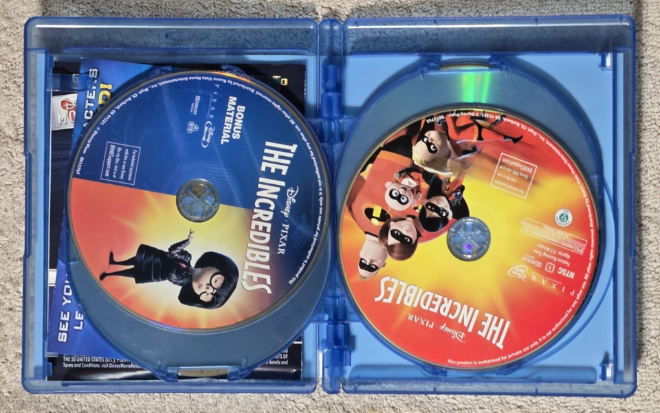 PIXAR ANIMATION STUDIOS - THE INCREDIBLES - BLU - RAY & DVD COMBO ...