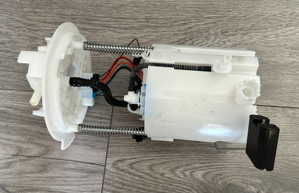 2020-2023 Mercedes GLE350 FEED UNIT FUEL PUMP 1674700394, 1674700706 ...