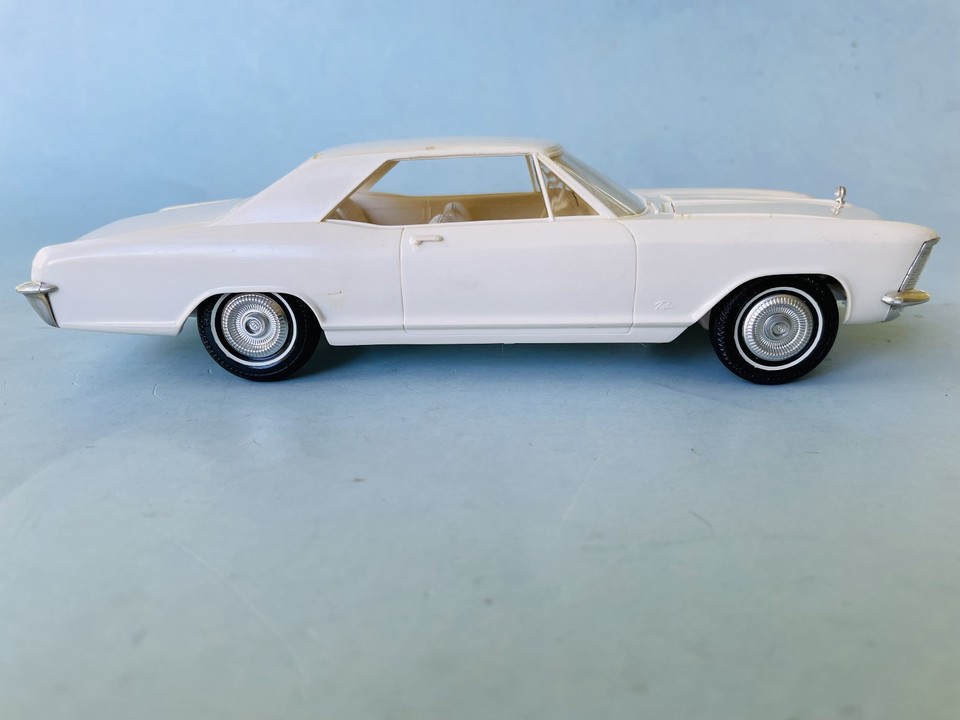 AMT 1/25 Scale Original Issue 1965 Buick Riviera Built Kit Nice! | eBay