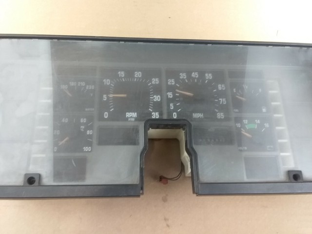 1997 International School Bus Instrument Cluster. International 3800 ...