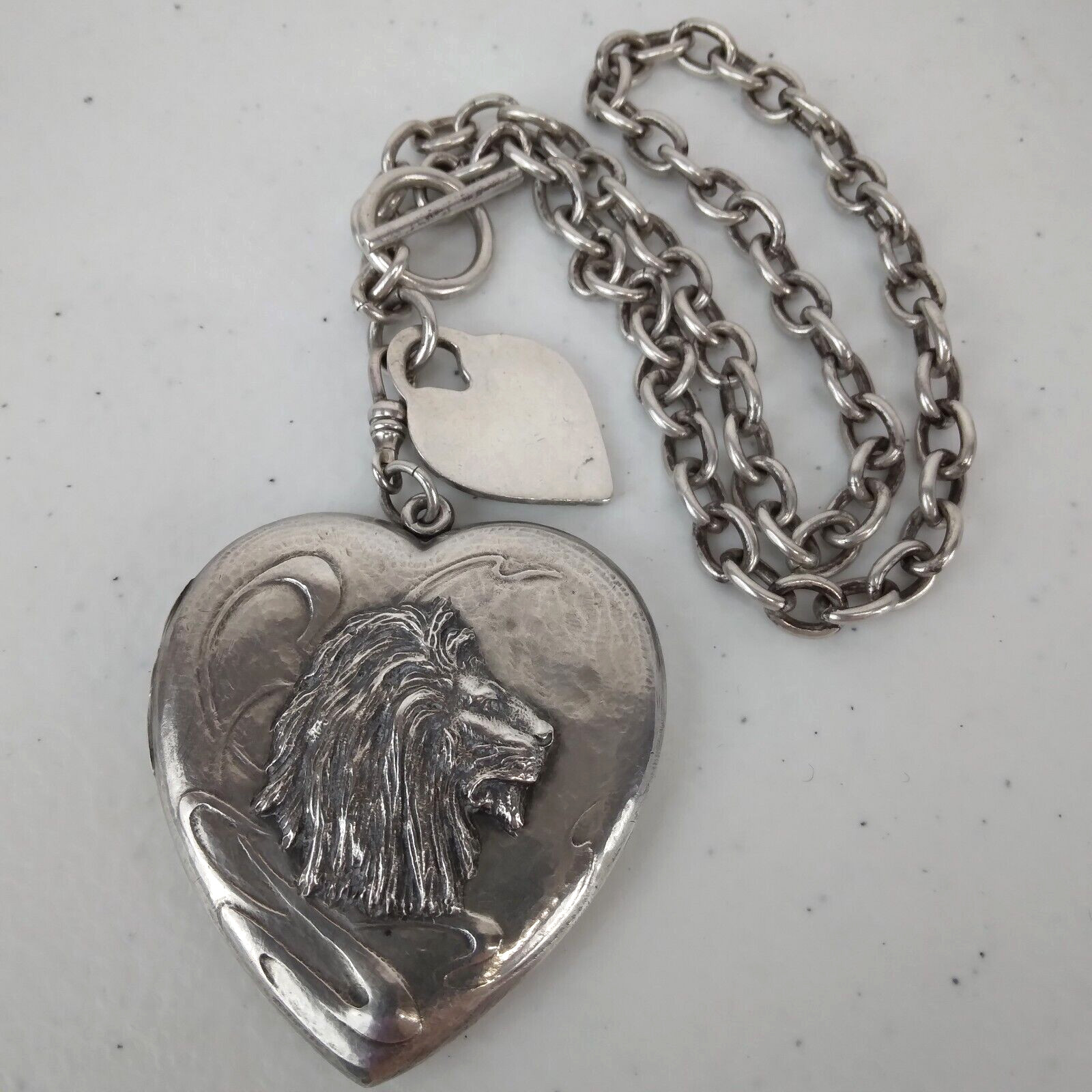 Vintage Sterling Silver Lion Heart Photo Locket Pocke… - Gem