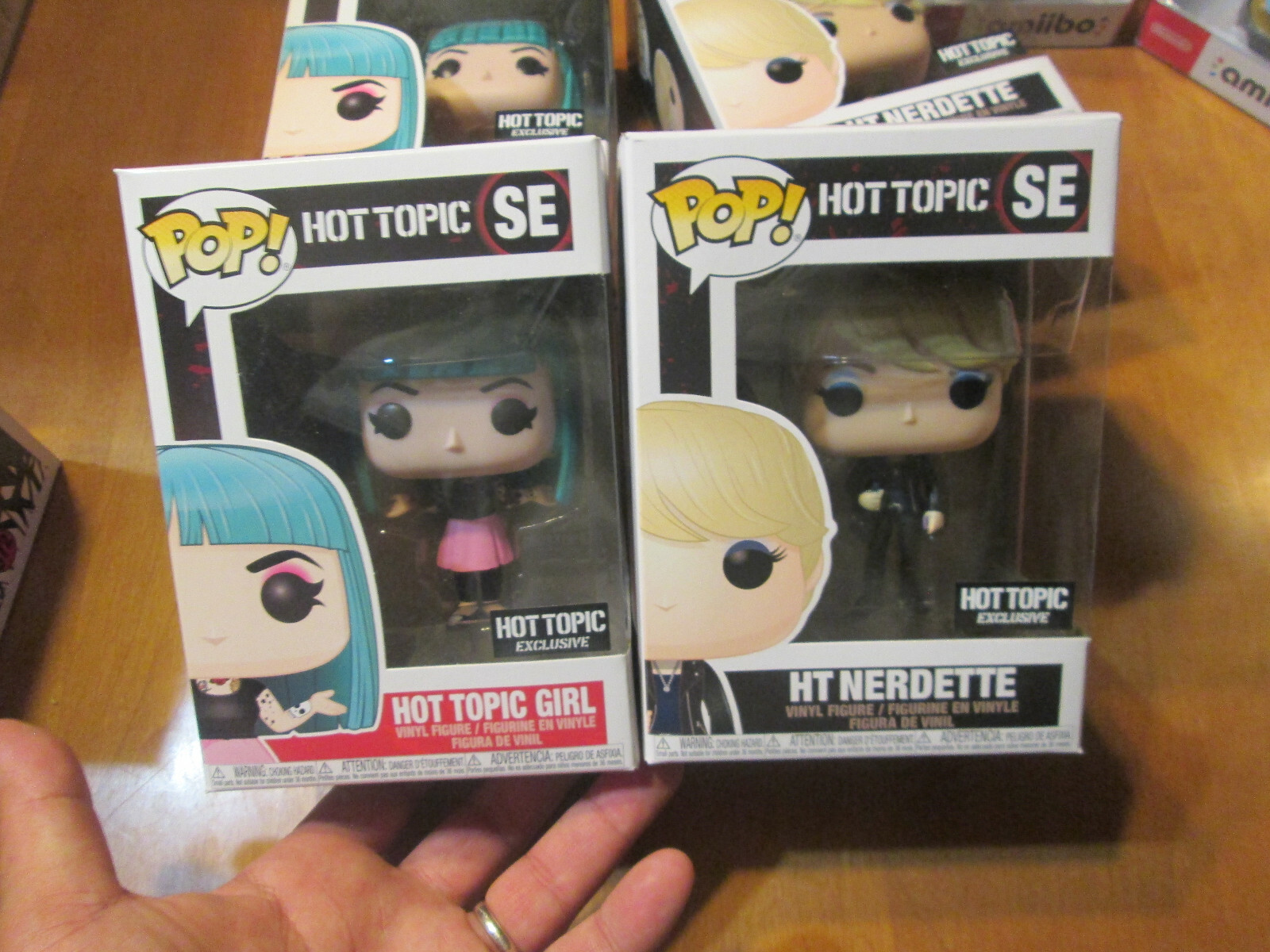 FUNKO POP HT NERDETTE + HOT TOPIC GIRL # SE EXCLUSIVE 2018 & 2019 LOT 2 ...