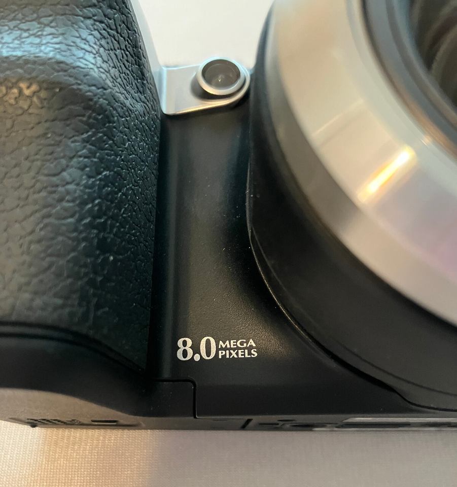 Fujifilm FinePix S8000fd 8.0MP Digital Camera 18X Zoom Black - Used ...