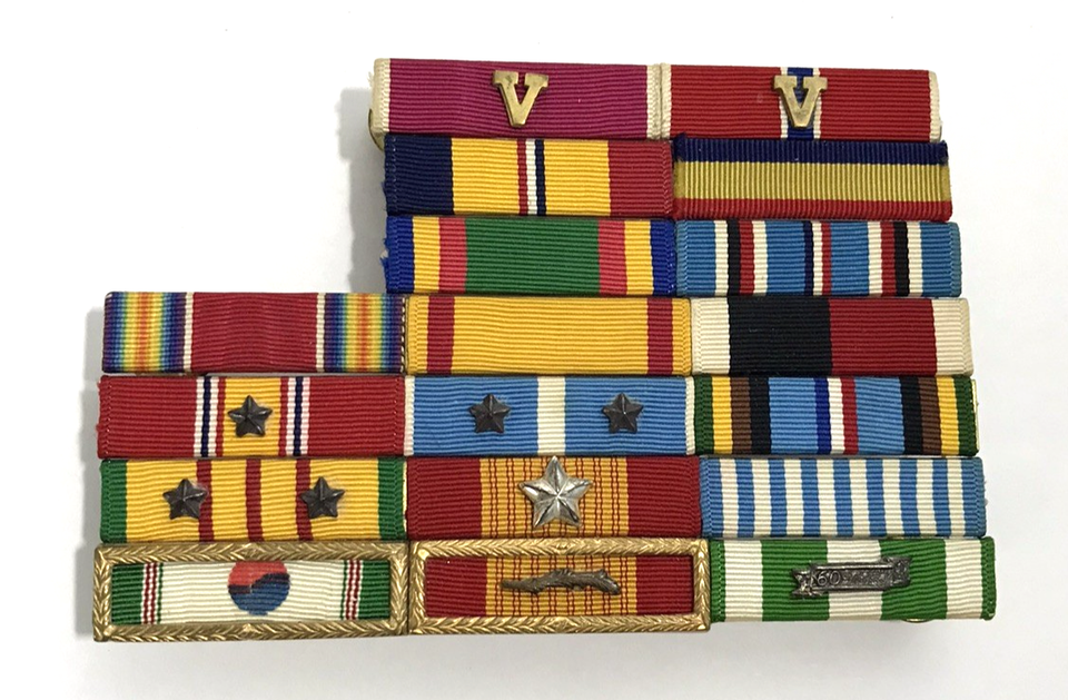 US Military Medal Award and Decoration Honors 18 Ribbons Korea Vietnam ...