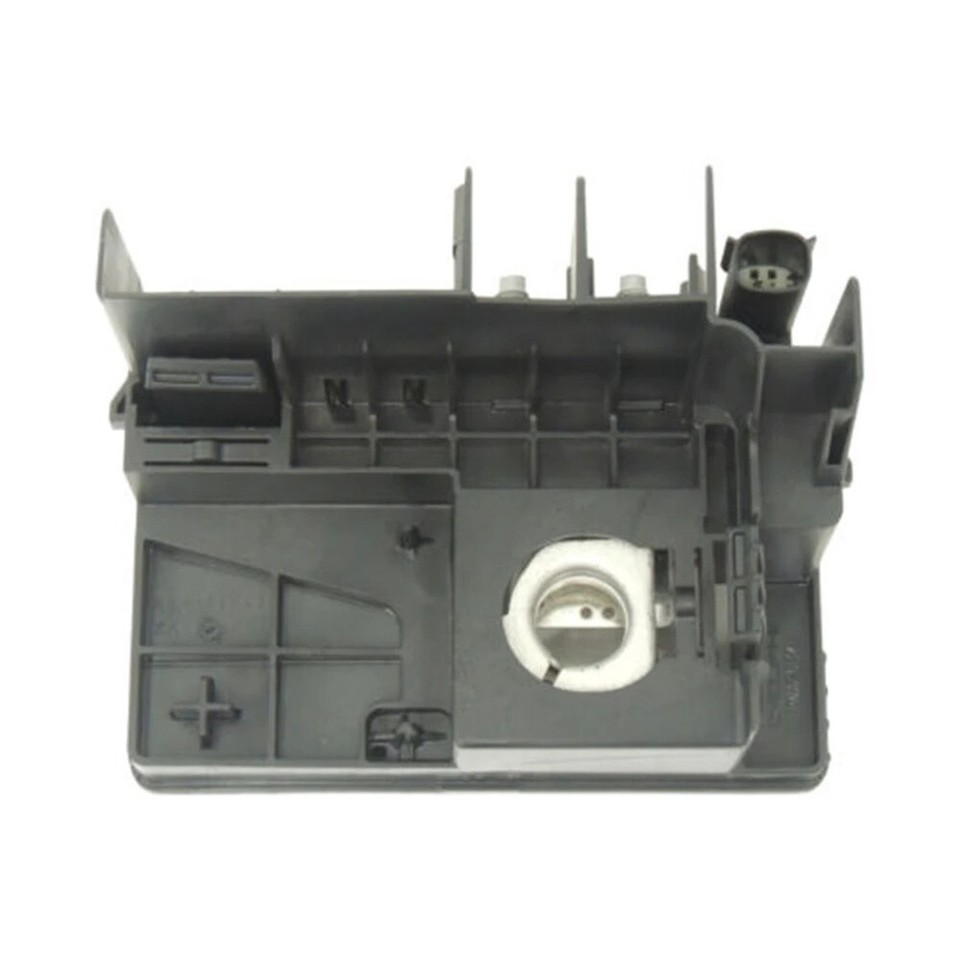 Fuse Box Battery Terminal Block 84335366 84131629 For Chevrolet Malibu ...