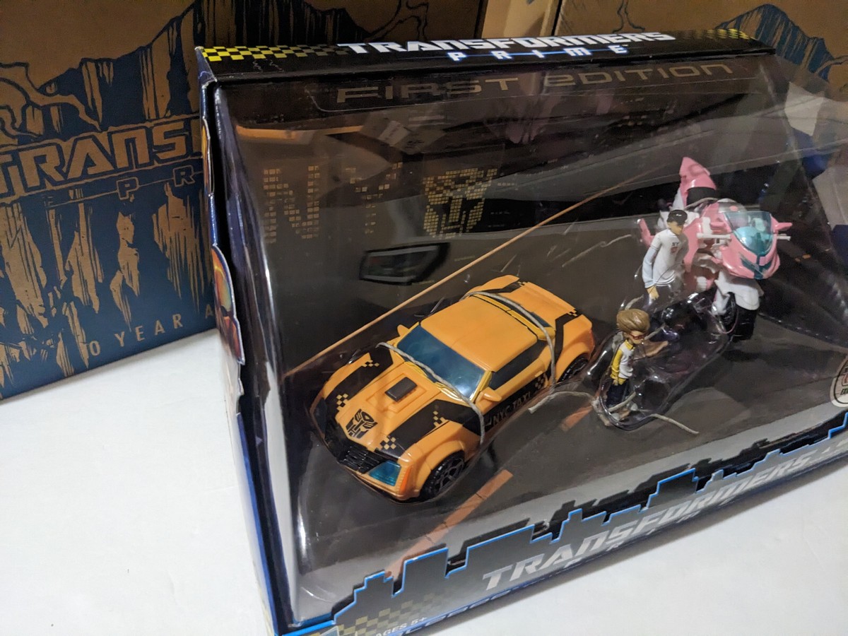 Transformers Prime Bumblebee And Arcee