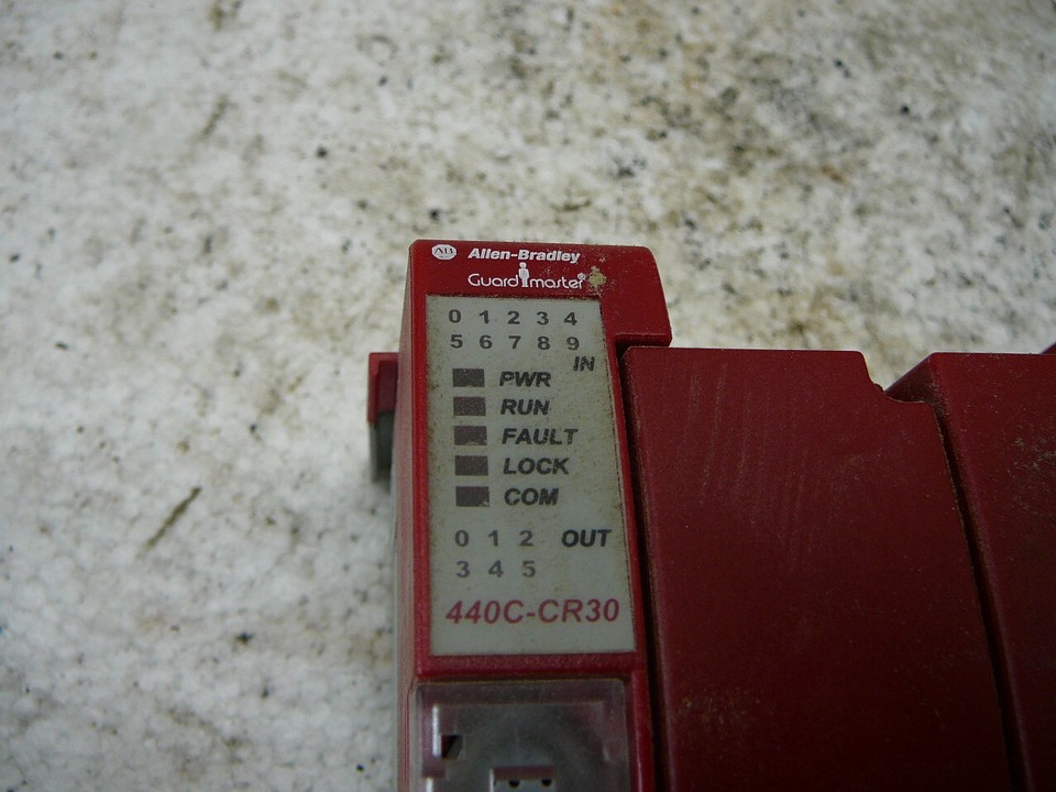 ALLEN BRADLEY GUARD MASTER 440C-CR30-22BBB SAFETY RELAY SERIES A10.01 ...