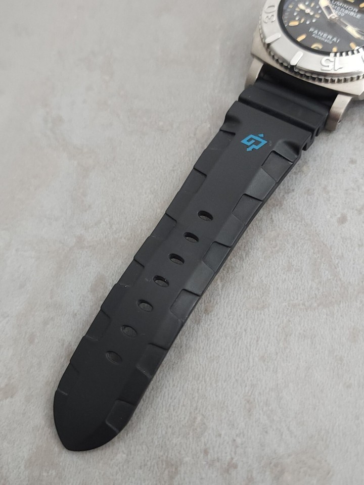 PANERAI PAM00194 LUMINOR SUBMERSIBLE 2500 AUTOMATIC TITANIUM 47mm ...