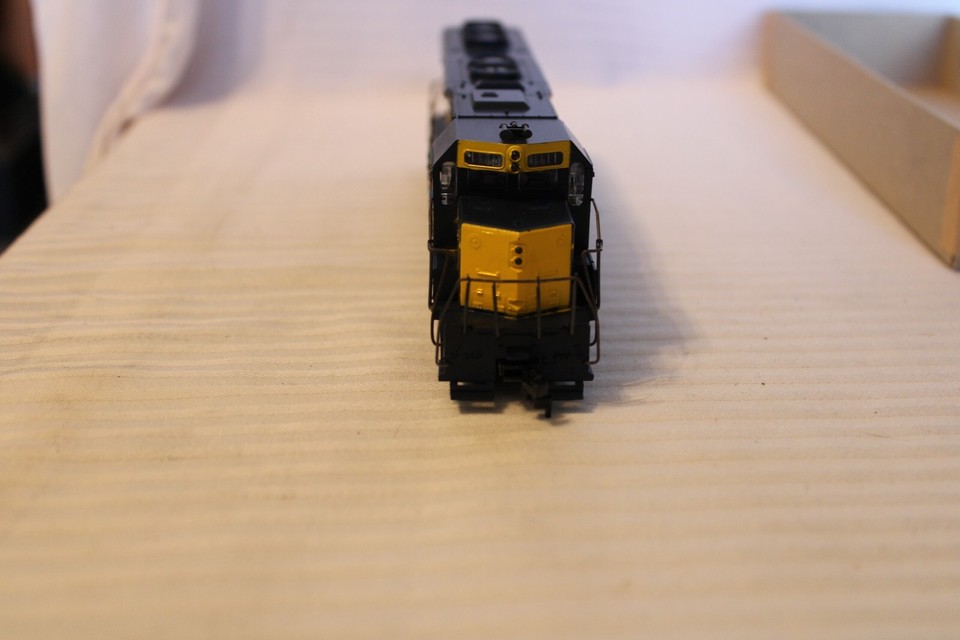 HO Scale Athearn, SD-45 Diesel Locomotive, Santa Fe Blue, #1825 - 4165 ...