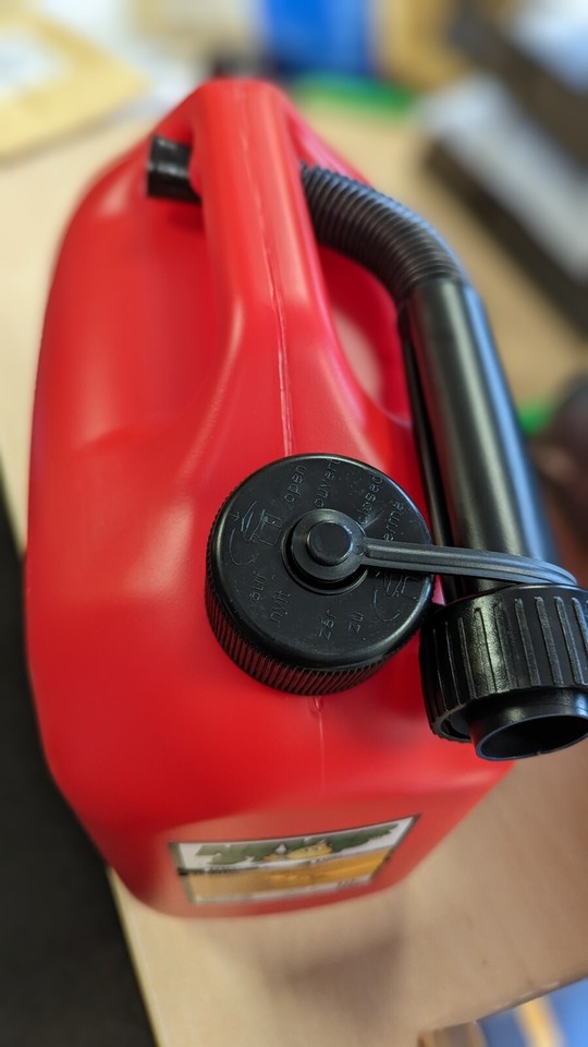 Fuel Can 10L Red Large Petrol Diesel Jerry Can Canister Flexible Spout ...