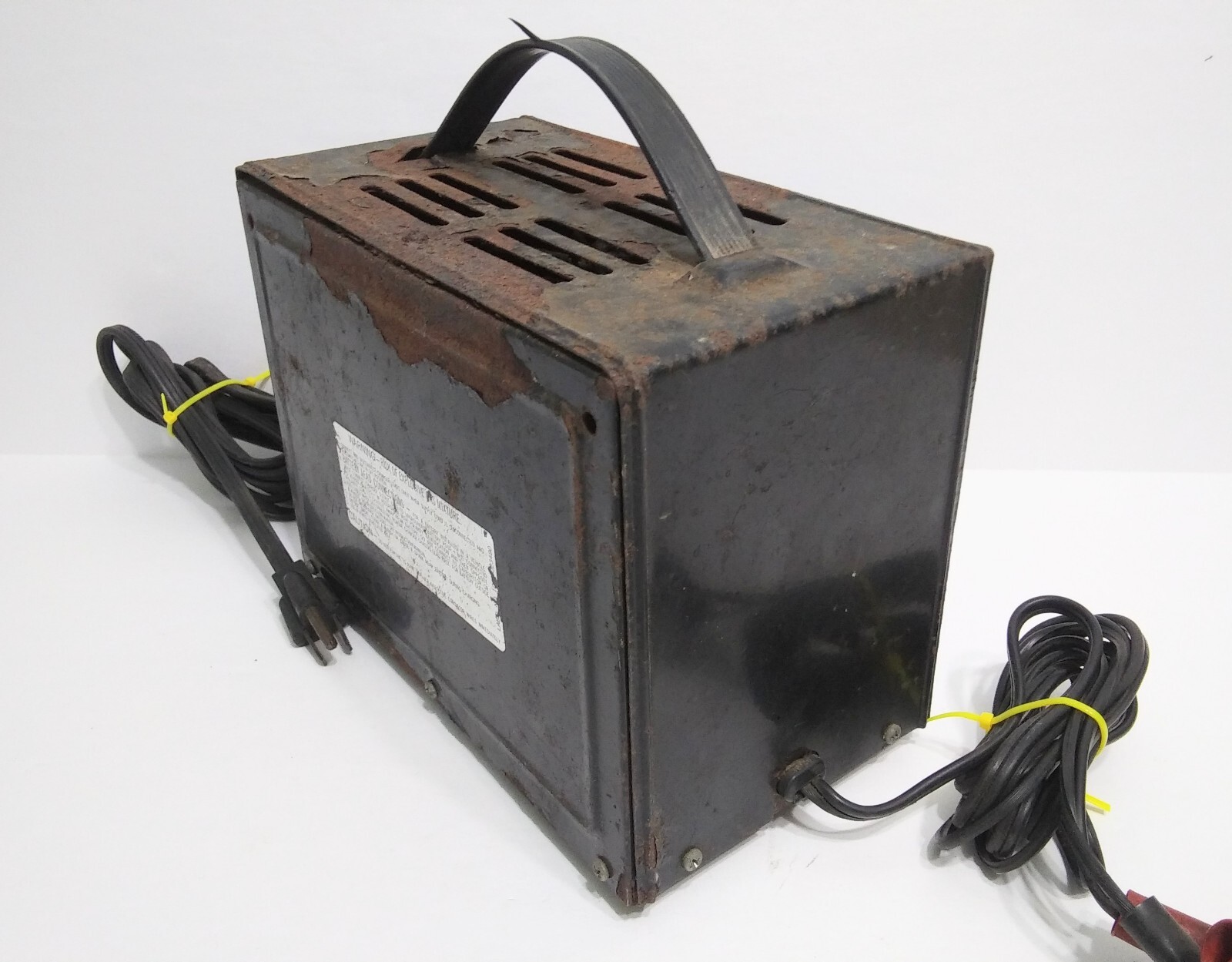 Schauer Automatic 10 Amp 12v and 6v Battery Charger Model CR612 Working ...