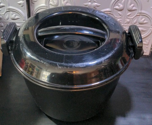 Pampered Chef 3 Quart Microwave Rice Cooker Plus #2779 Plus 2 Micro ...