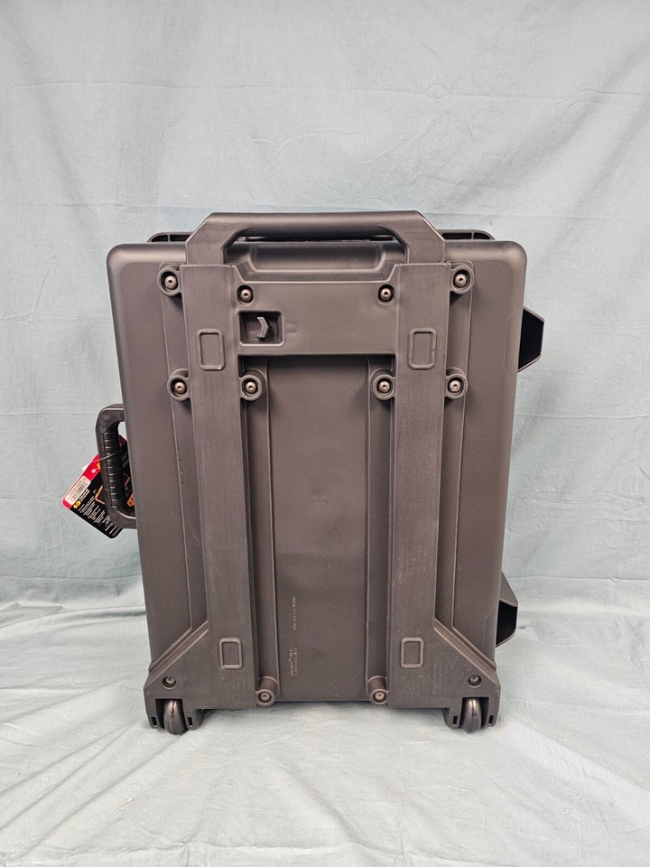 28 Pelican Storm IM2720 rolling case brand new in box w/label Freight ...