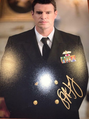 SCOTT FOLEY SCANDAL CAPT JAKE BALLARD SCREAM 3 ACTOR SIGNED 8X10 PHOTO ...