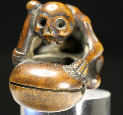 Netsuke - Netsuke Skeleton