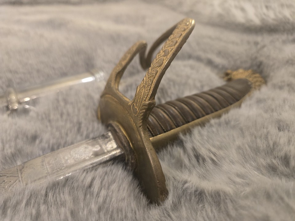 ANTIQUE JULES FONSON ENGRAVED LIONHEAD BELGIAN OFFICERS SABER | eBay