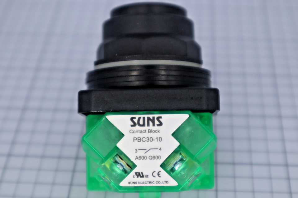 *New in Box Single* Suns PB30-FP-GP5 Push Button Green 1NO/1NC w/ PBC30 ...