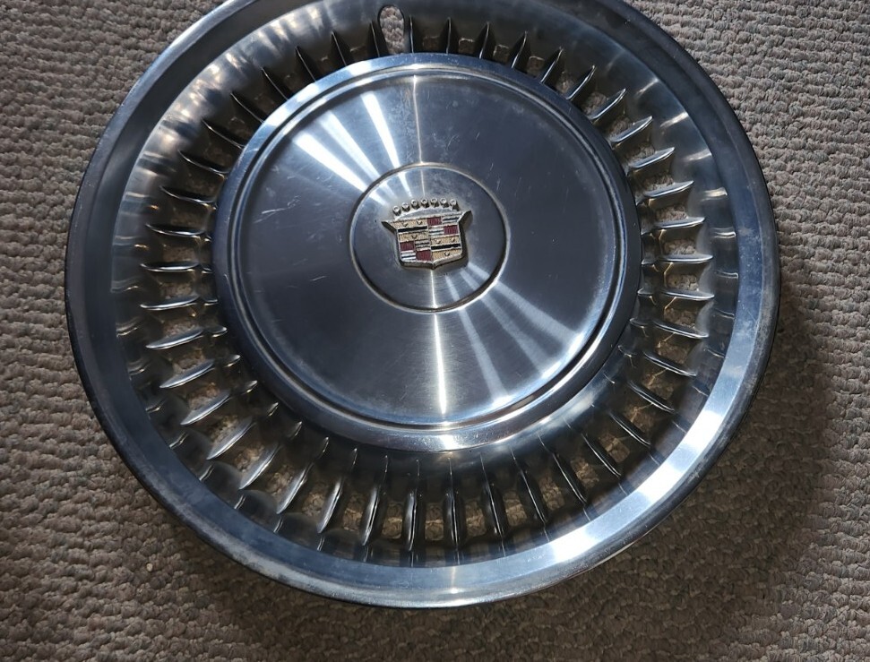 Vintage Cadillac Hubcap Man Cave Wall Hanger Art 16 Inch Automobilia ...
