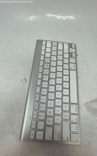 Apple Model A1314 White Bluetooth Wireless Portable Standard Layout ...