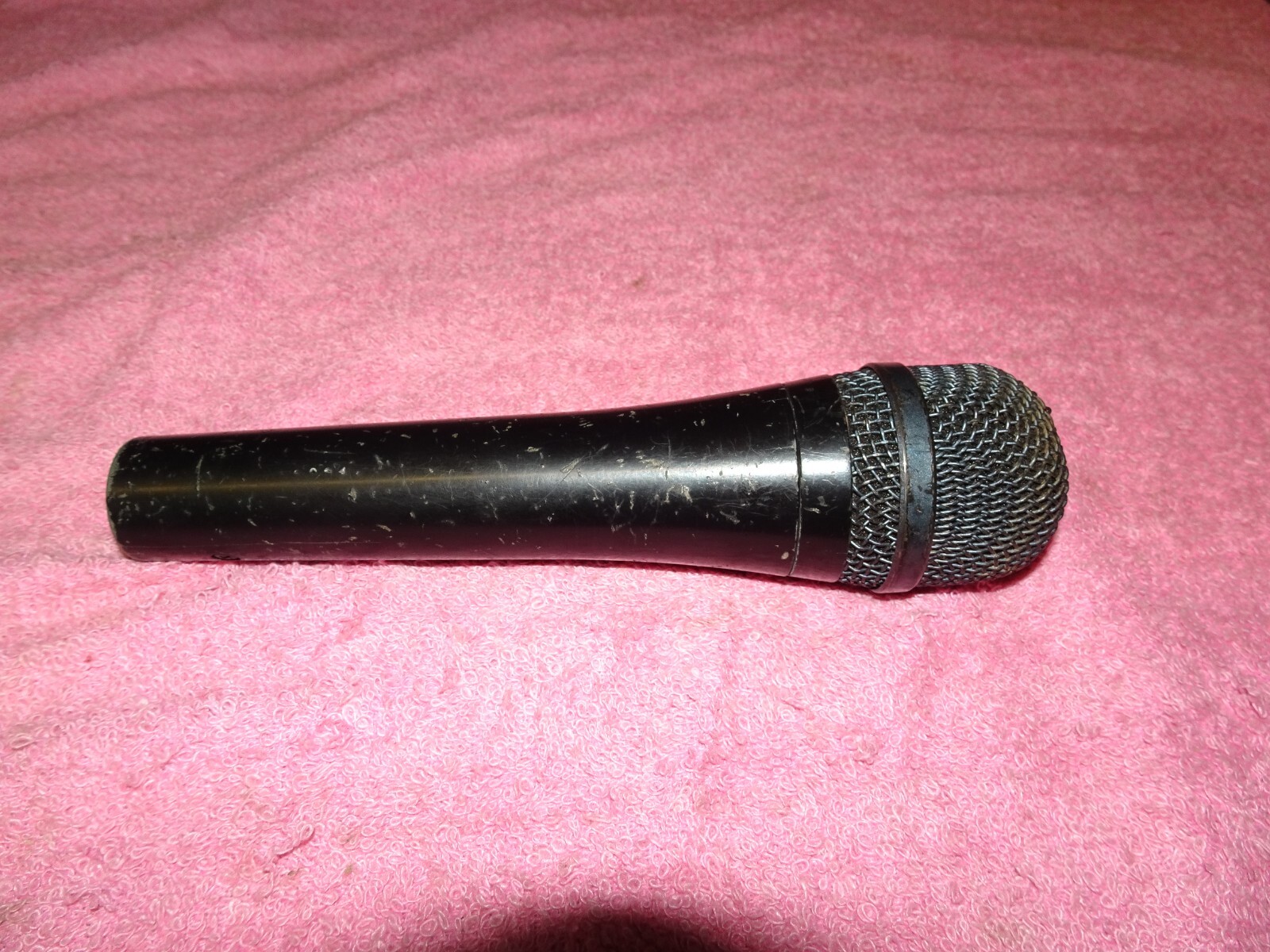 Sennheiser e935 Cardioid Dynamic Vocal Studio Stage Handheld Microphone ...