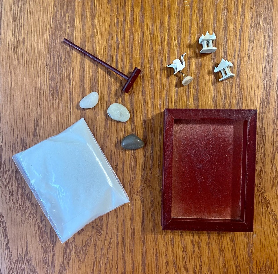 Toysmith Mini Zen Garden Includes Tray, Stones, Sand, Rake, 3 Figurines ...