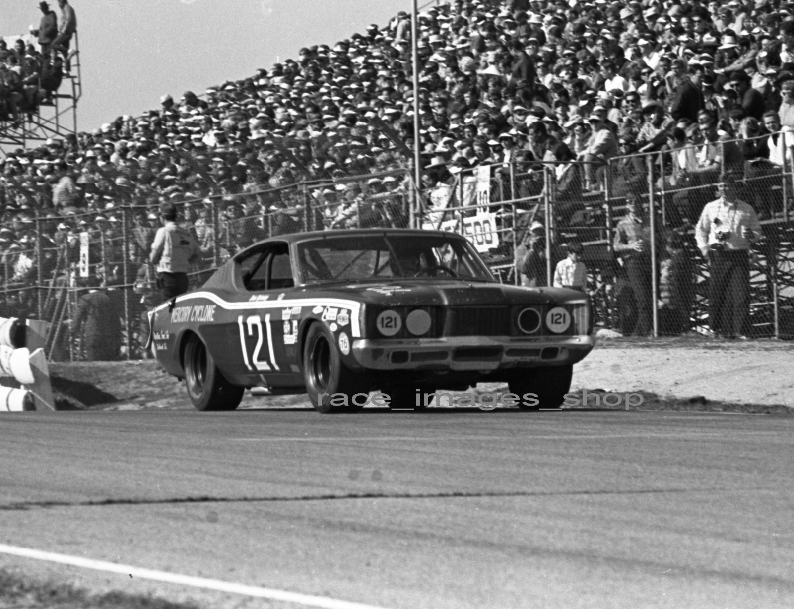 DAN GURNEY #121 MERCURY CYCLONE (1969 RIVERSIDE) B&W 8x10 GLOSSY PHOTO ...