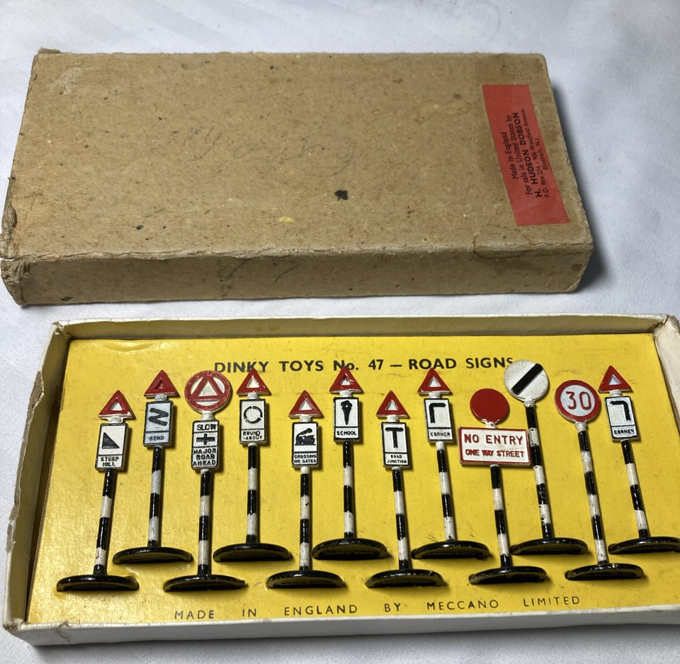 Vintage DINKY #47 ROAD SIGNS SET OF 12 BRITISH ROAD SIGNS, Antique | eBay