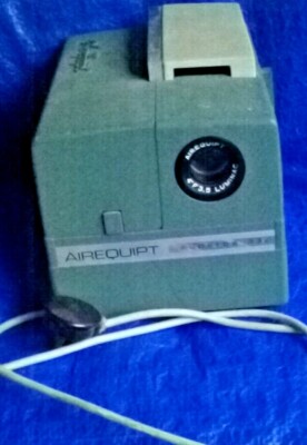 AIREQUIPT SLIDE PROJECTOR SEE PICTURES FOR DETAILS NEEDS A BULB superba ...