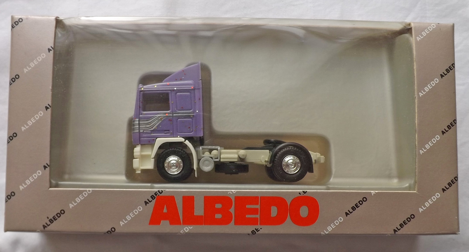 Volvo F12 Zugmaschine Albedo 300118 Emballage D'Origine H0 1:87 # Å | eBay