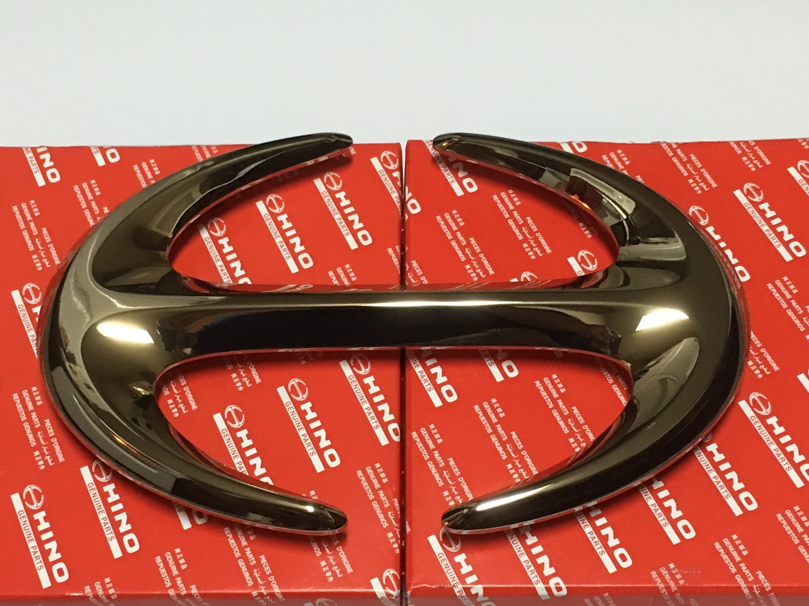 2005-2019 Genuine Hino 258 268 338 358 Gold Badge Ornament Emblem ...