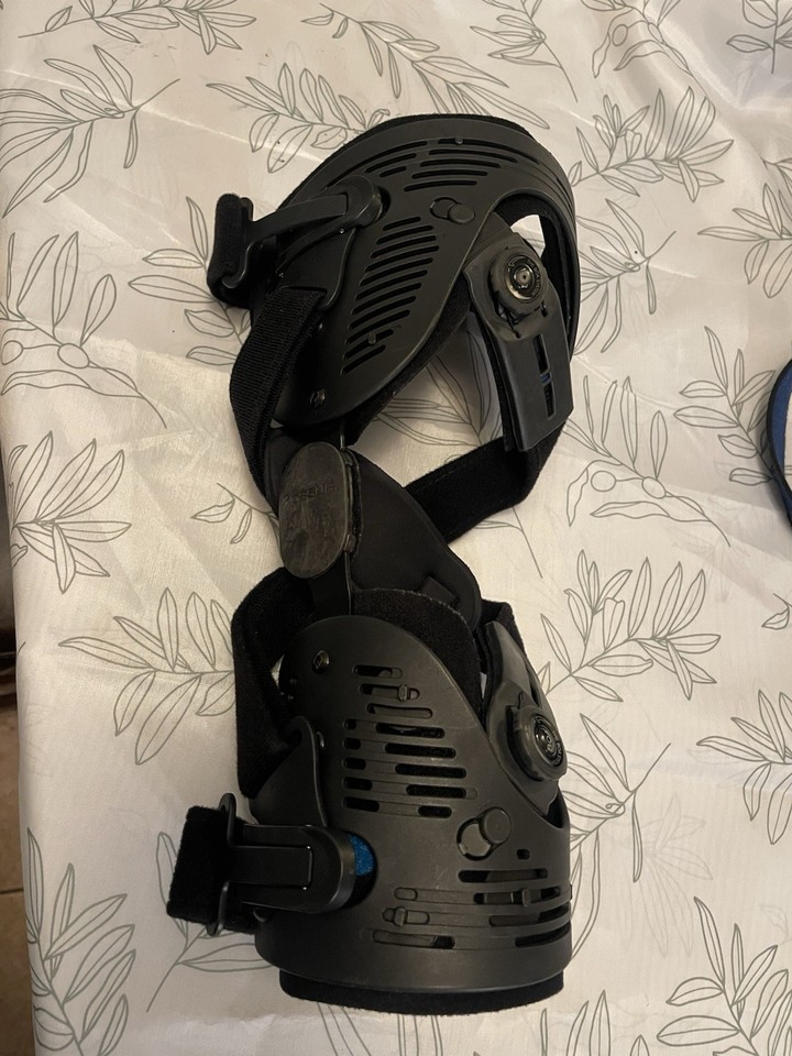 Ossur Unloader One Knee Brace Adult Size XS Left Medial W/ BOA System ...