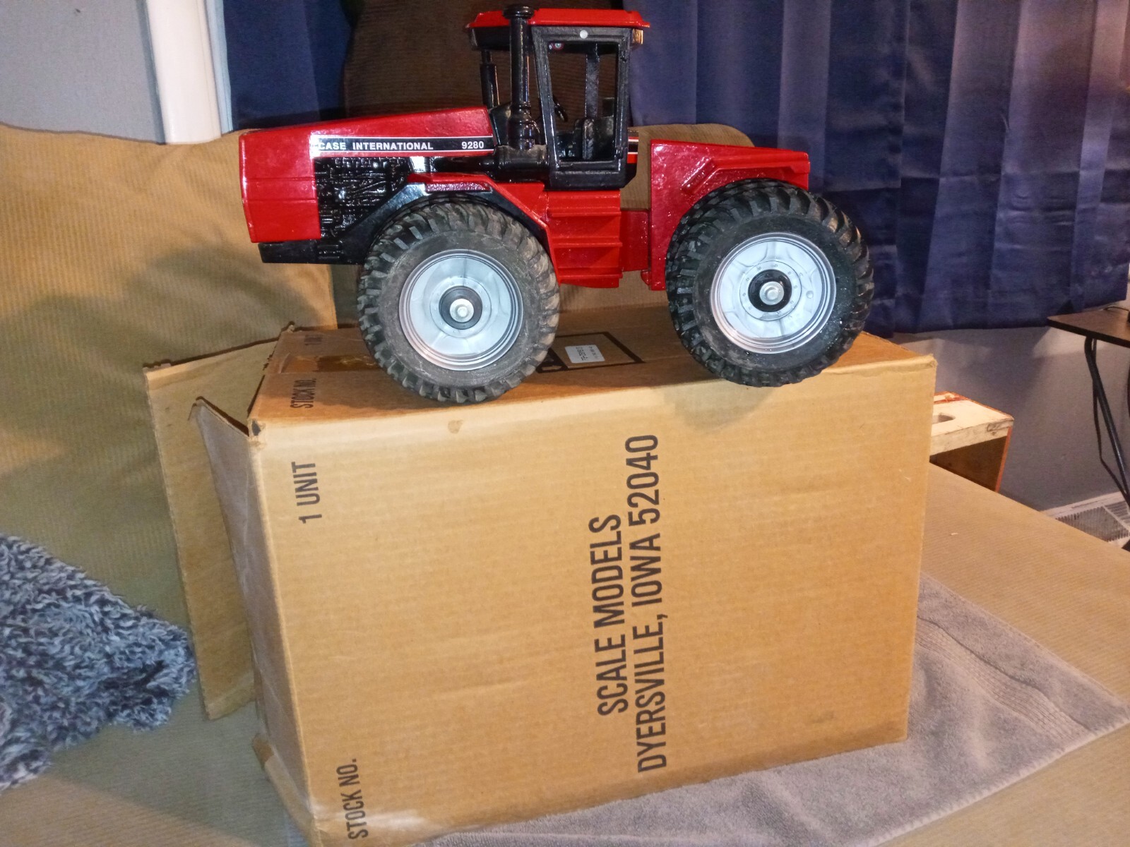 Case IH Steiger 9280 Tractor With Triples By Scale Models / Ertl 1/16 ...