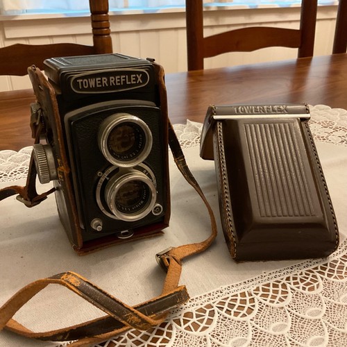 Sears Roebuck Tower Reflex TLR Camera in Case , 120 Film 1:35 F=7.5 cm ...